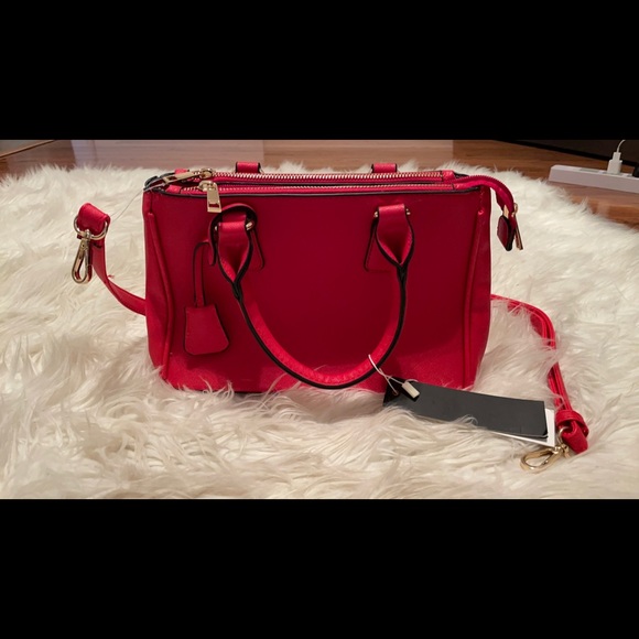 Isabelle | Bags | Red Isabelle Vegan Purse | Poshmark